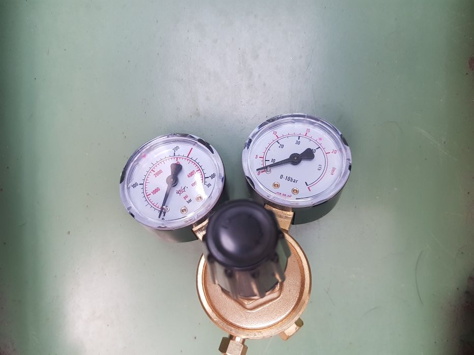 Tub gaze tehnice tuburi butelie oxigen argon corgon co2 azot acetilen ...