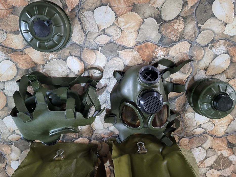 Masca de gaze militara , impecabila, nouă. Pitesti • OLX.ro