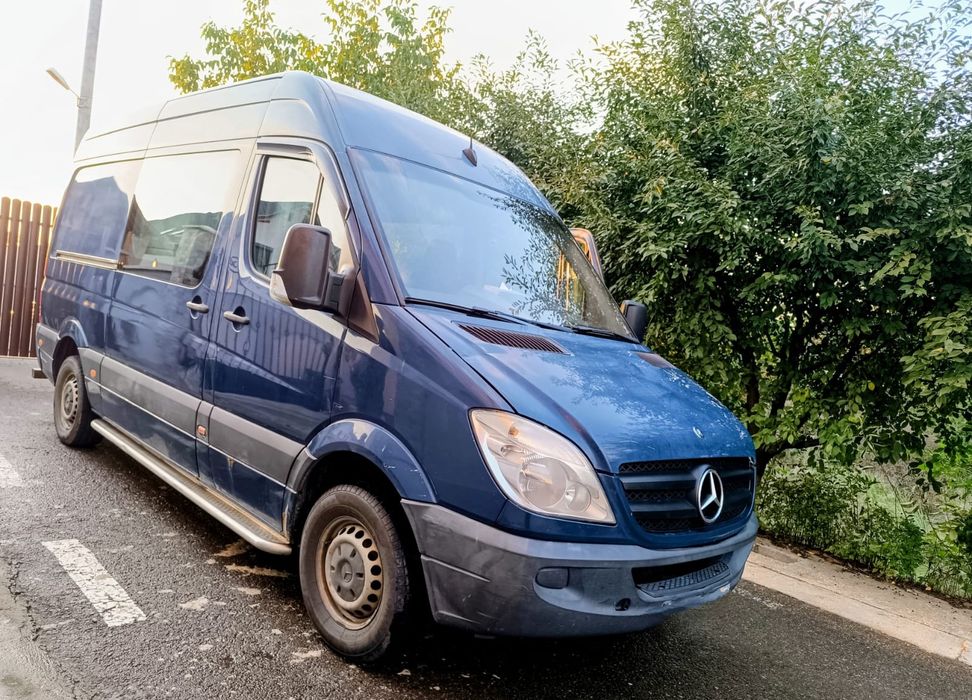 Mercedes Sprinter 311 automat cu 6 locuri Tamaseni • OLX.ro