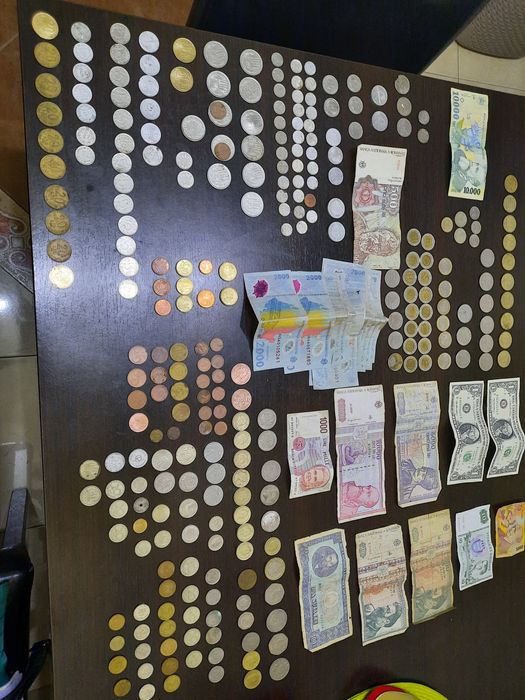 Bani vechi romanesti, bulgaresti, grecesti, nemtesti,englezesti ...