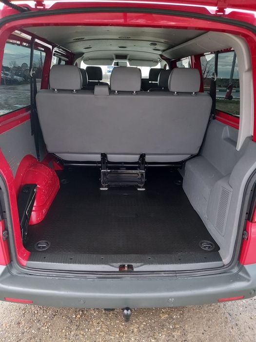 WV T5 Caravelle 1.9 TDI 102cp 9 LOCURI Euro 4 an 2008.06 Ineu • OLX.ro