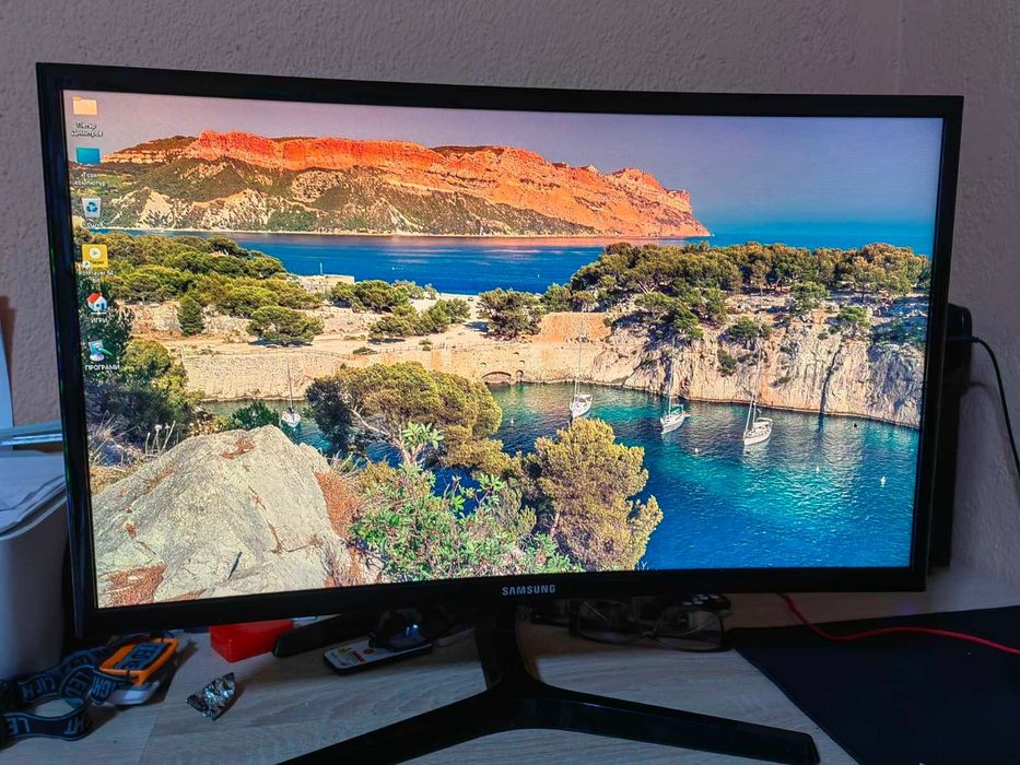 Монитор Samsung CF 396 Curved гр. Ботевград • OLX.bg
