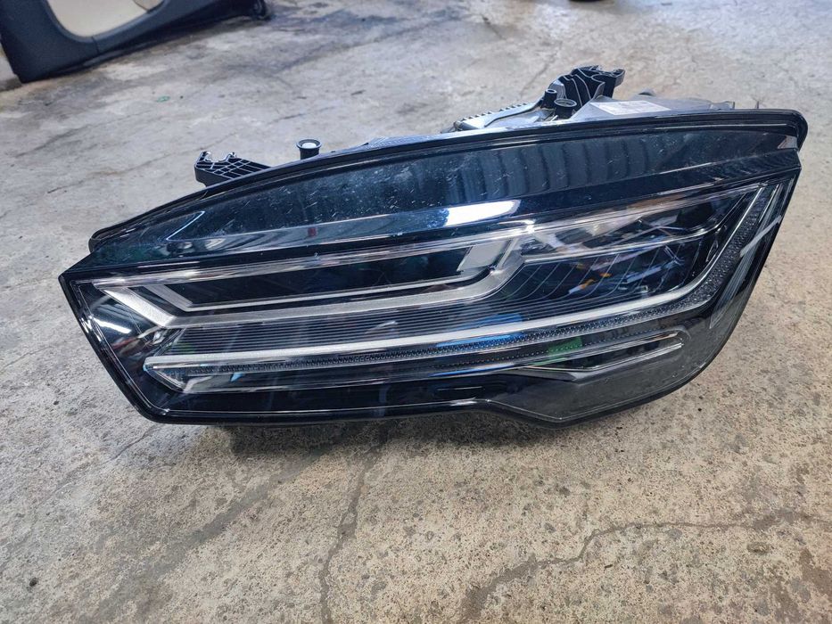 Ляв фар Matrix Audi A7 4G8 Ауди а7 матрикс 4G8941783 здрави щипки гр ...