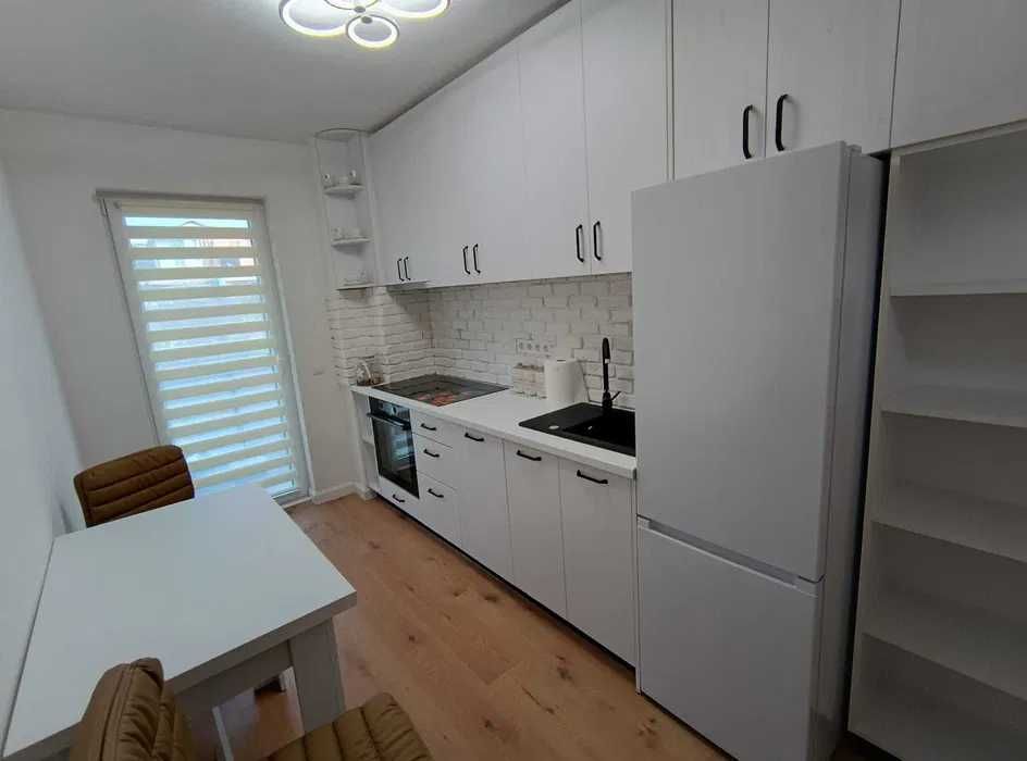 METRO Militari 60mp utili LANGA ballroom Militari Residence Chiajna ...