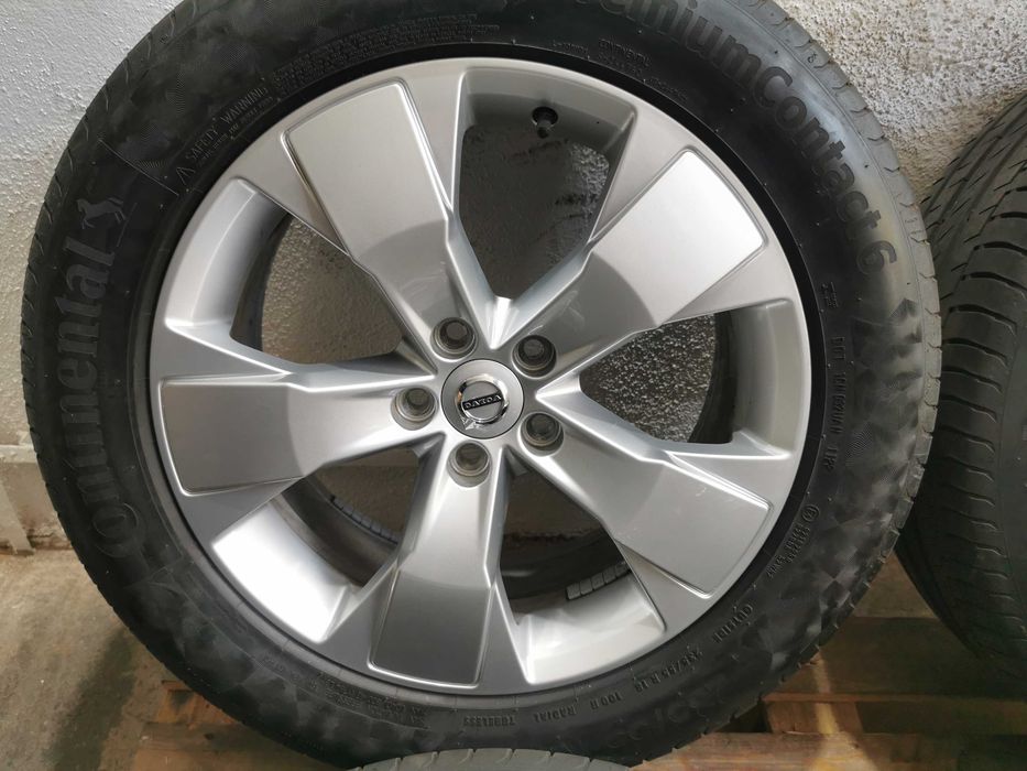 Jante Originale Volvo Xc 40 / Xc 60 R 18 cu anvelope de vara Zalau • OLX.ro