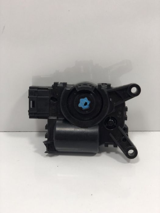 Мотор за нагревател 5WA907511B VW Audi Skoda Seat гр. Шумен Тракия • OLX.bg