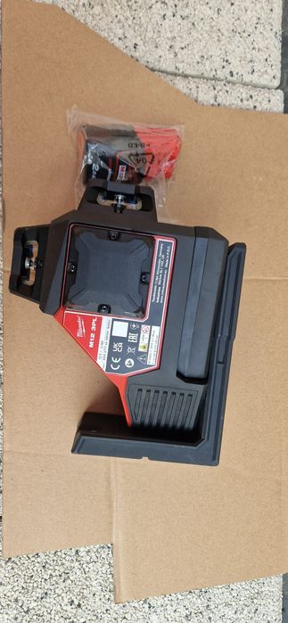 Milwaukee nivela 3d pe acumulatori Maureni • OLX.ro