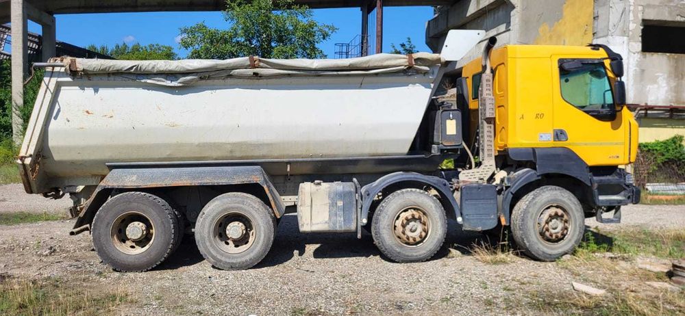 Vand autobasculanta Renault Kerax 450 dxi, 4 axe, an 2009 Bacau • OLX.ro