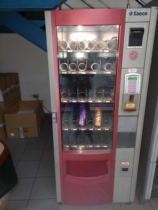 SAECO Vending Machine/Vitrina Automata Frigorifica Roman • OLX.ro