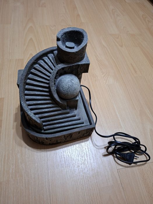 Cascada +obiecte arta- iluminate rotativa Constanta • OLX.ro