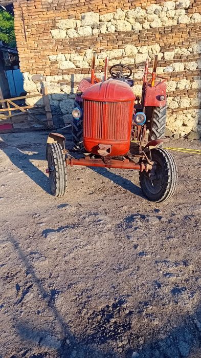 De vînzare tractor hanomag în două pistoane Ungra • OLX.ro