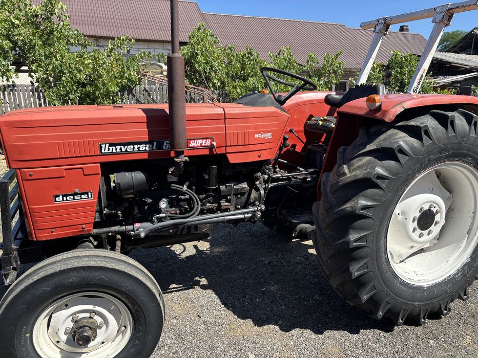 Tractor Universal 600 Topoloveni • OLX.ro