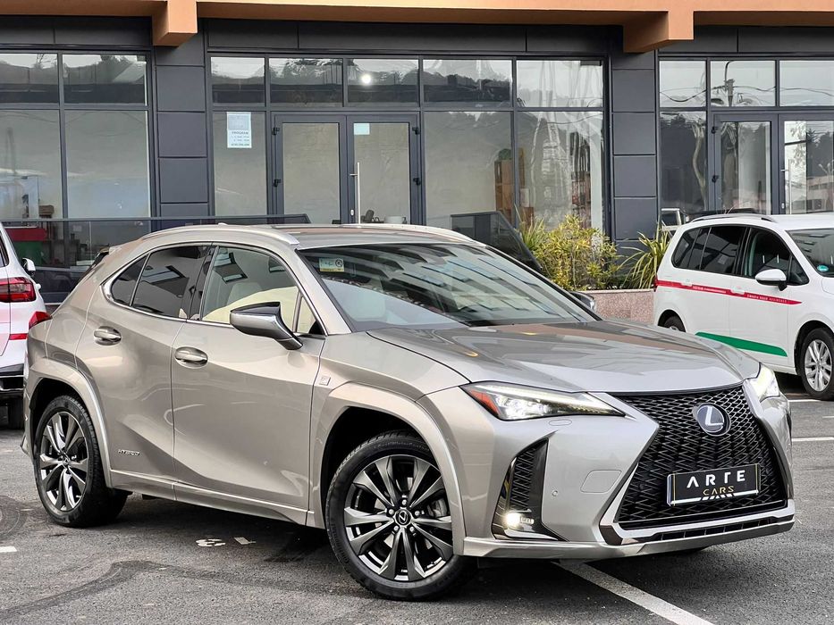 Lexus UX F-SPORT Facelift 4x4 Matrix Scaune Scoica Head up Display Iasi ...
