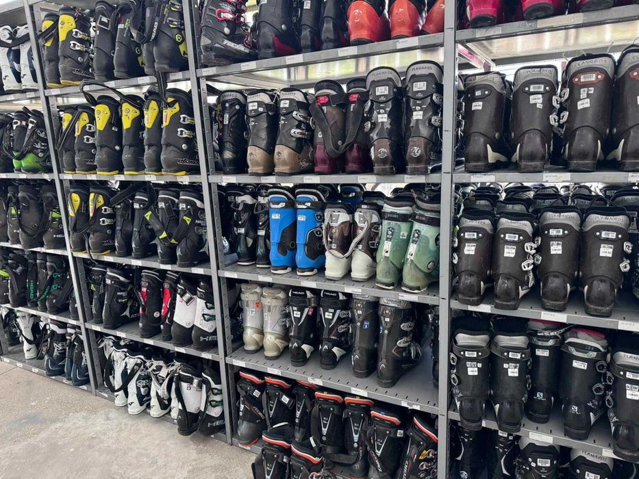 Vindem schiuri/snowboard si accesorii echipament schi Botosani • OLX.ro