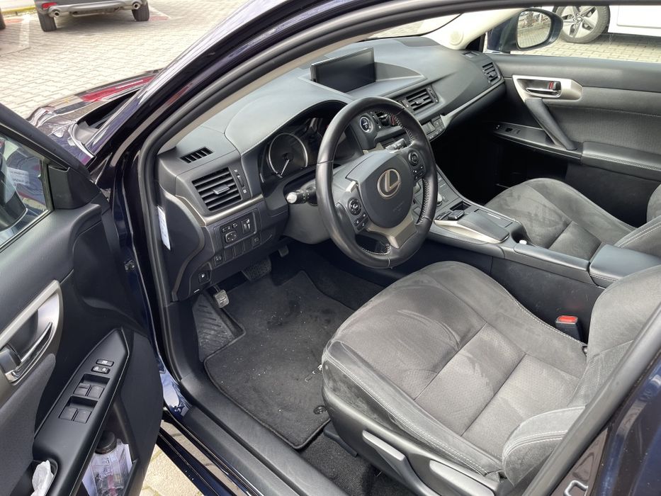 Lexus CT200h A10 2nd facelift 2019 display mare (10.2 inch) Bucuresti ...