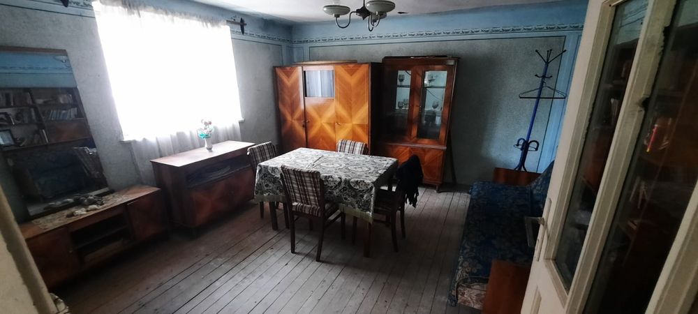 Vând casa la tara Homorod • OLX.ro