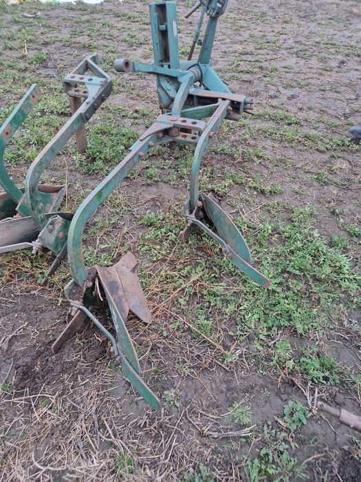 Plug cu 2 cormane în stare foarte bună Prelipca • OLX.ro