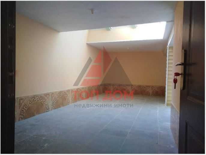 Просторно помещение ! Колхозен пазар ! код 70480 гр. Варна Колхозен ...