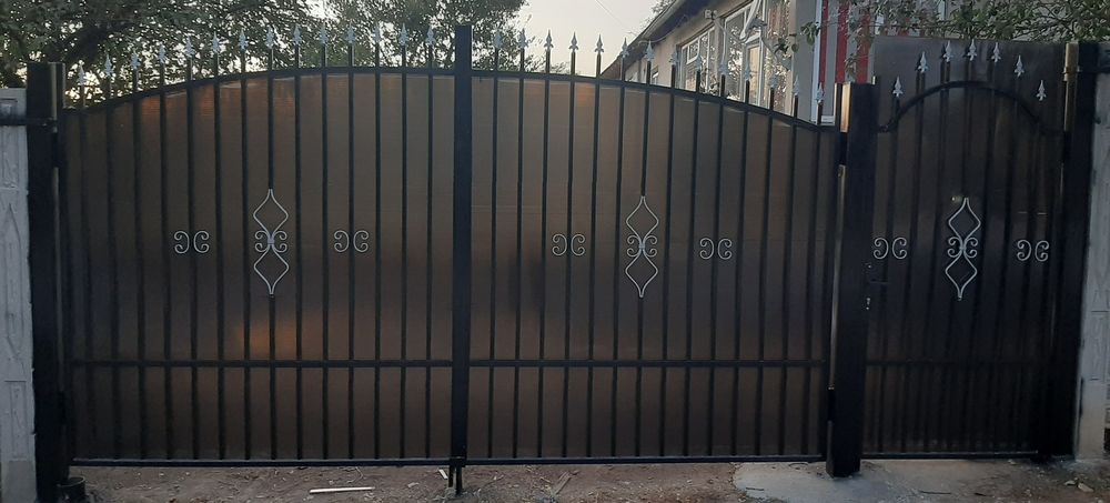 Confectionez porti metalice din teava rectangulara simpla sau amprenta ...