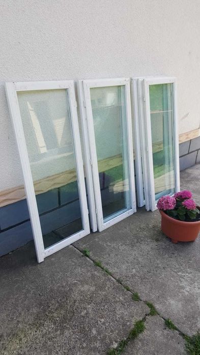 Ferestre geamuri cu rama de lemn de brad - 20 lei/bucata.Dărmănești ...