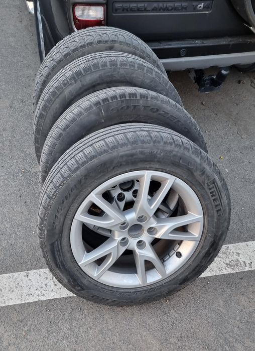 Vând 4 anvelope cu jante Sarbi • OLX.ro