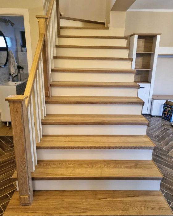 Trepte lemn masiv Stejar/Frasin contra trepte scara lemn Bucuresti ...