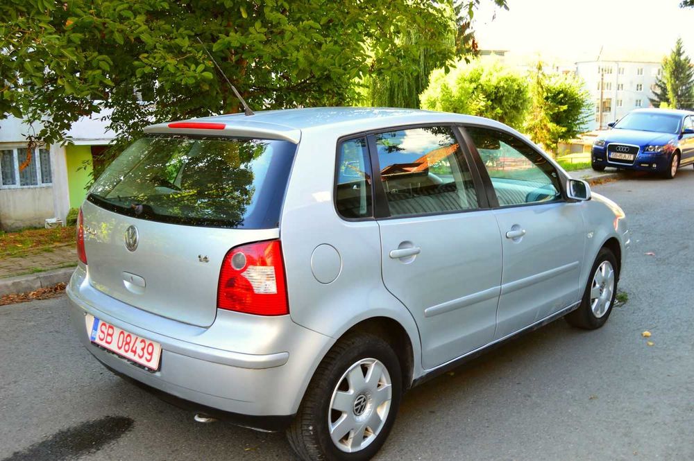 Volkswagen Polo-Cutie automata -an 2005- Darlos • OLX.ro