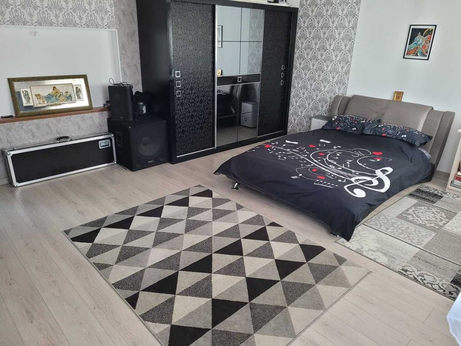 Casa 5 camere cu curte mare - Cartierul Arhitectilor Sibiu • OLX.ro