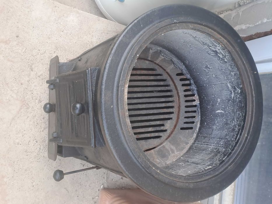 Puffer inox de 300 litri cu 1 serpentină + Boiler zincat Darabani • OLX.ro