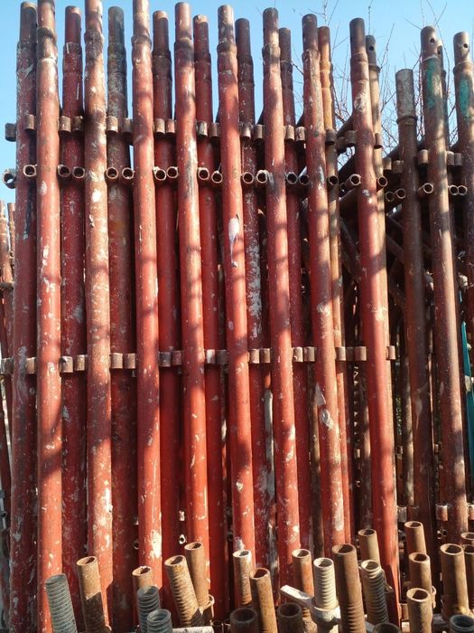 Schela metalica italiana și podine zincate Bertea • OLX.ro