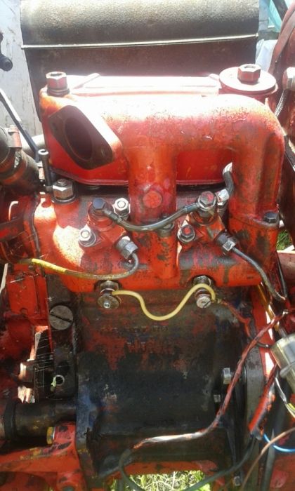 Vand motor tractor 2 pistoane Mc Kormick Baia Mare • OLX.ro