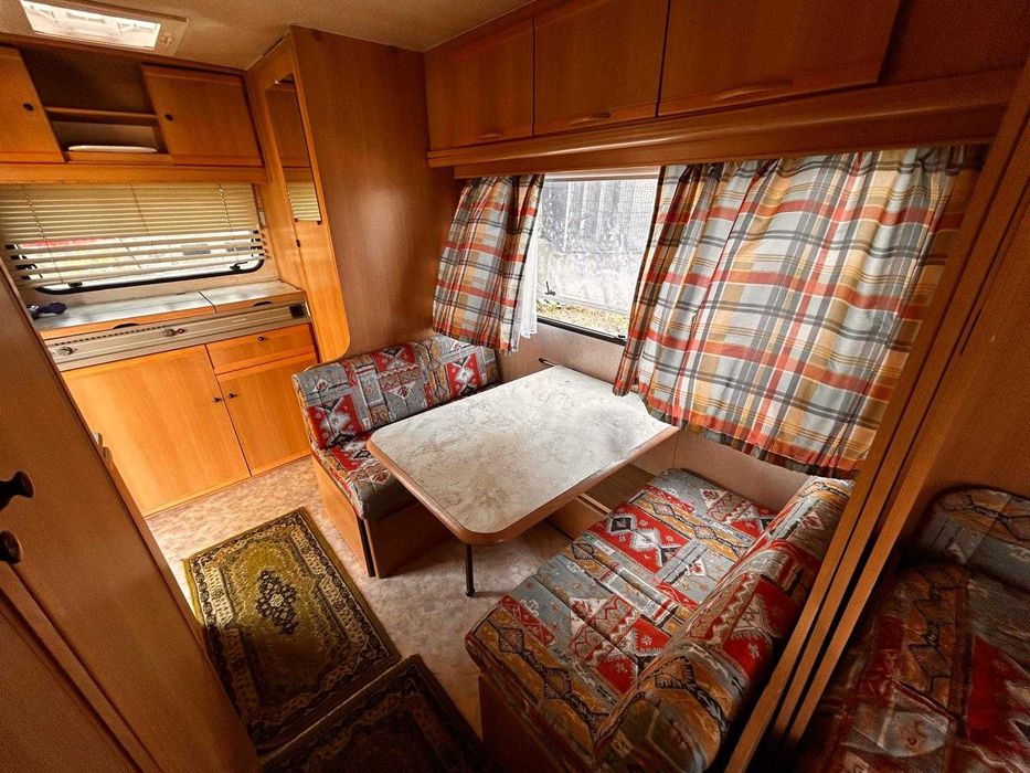 Rulota ADRIA UNICA 430–1000 kg, panou solar, cort exterior si butelie ...