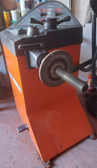 Presa dejantat roti si masina de echilibrat roti. Turda • OLX.ro