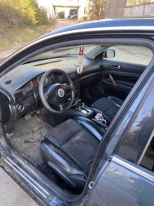 Vand Passat 131 tdi Baceni • OLX.ro