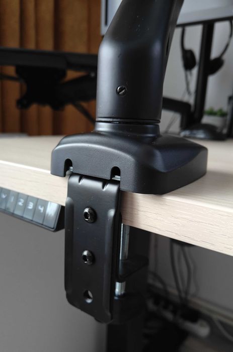 Suport/brat monitor StableDesk Lifter, 17-32", 9kg Iasi • OLX.ro