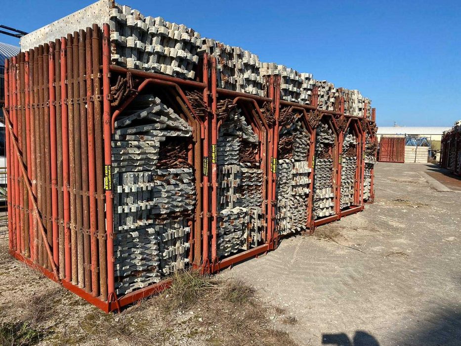 Schela metalica pentru fatada Targoviste • OLX.ro