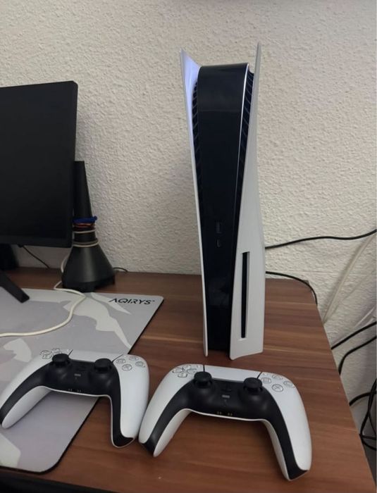PS5 cu 2 manete 1TB Brasov • OLX.ro