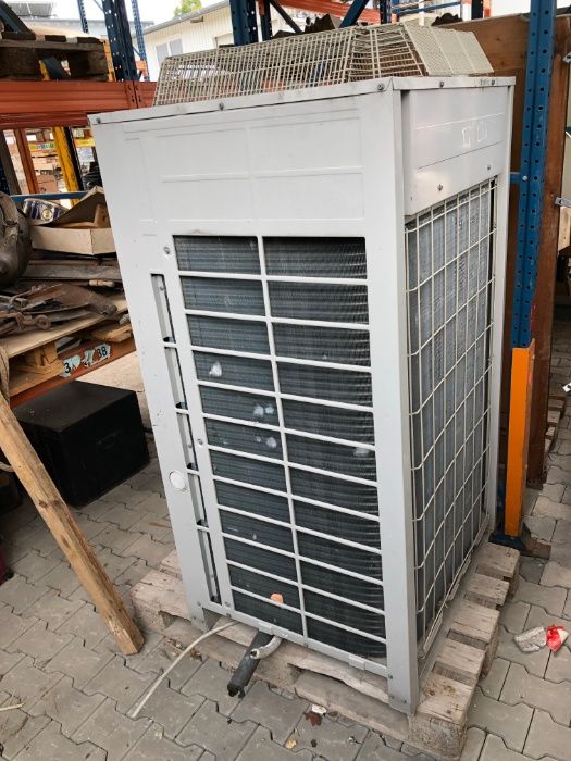 Chiller / Pompa de caldura aer-aer Daikin RXQ10P7W1B VRV3 Ramnicu Valcea • OLX.ro