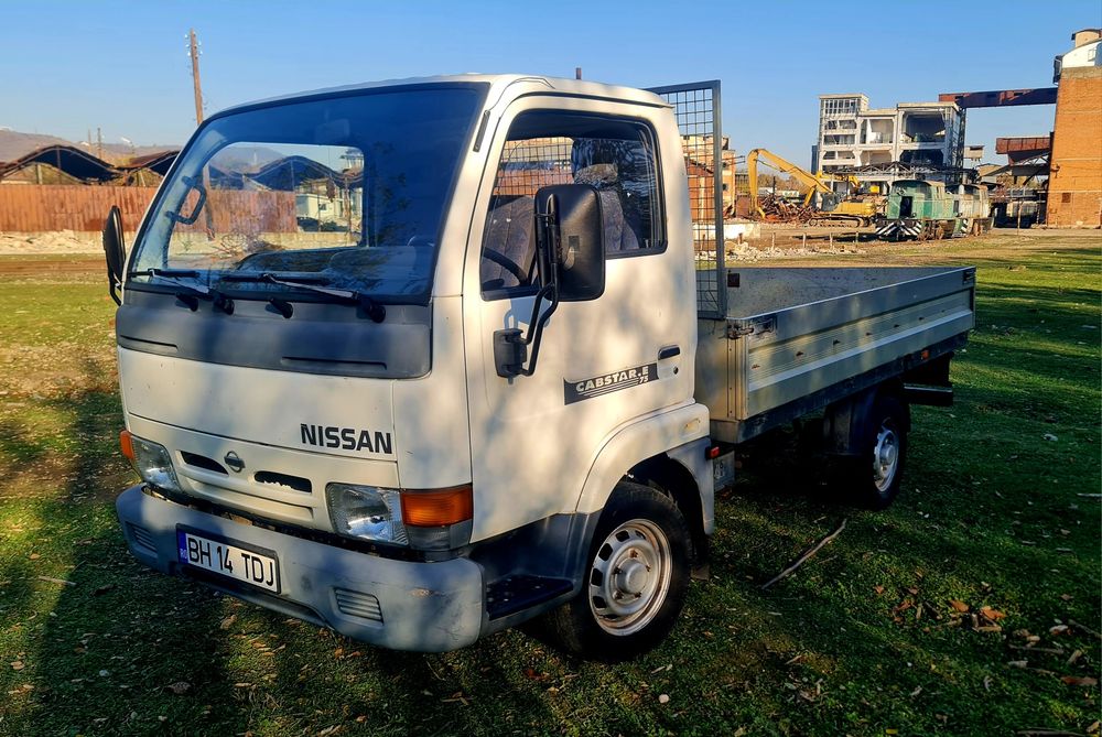 Nissan Cabstar 75 camioneta Oradea • OLX.ro