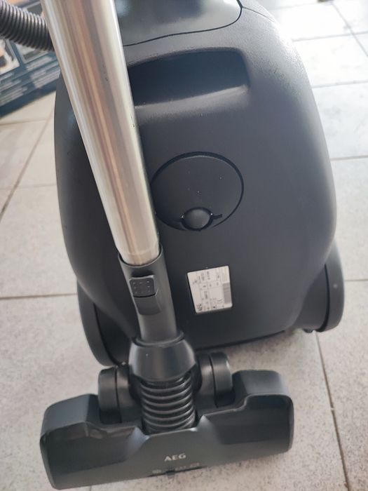 Прахосмукачка AEG vx8.2 silebce гр. Плевен Сторгозия • OLX.bg