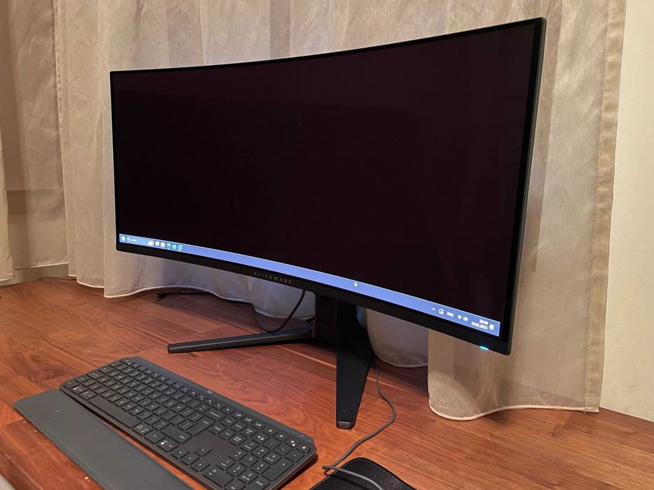 Monitor OLED Alienware AW3423DWF 34" Floresti • OLX.ro