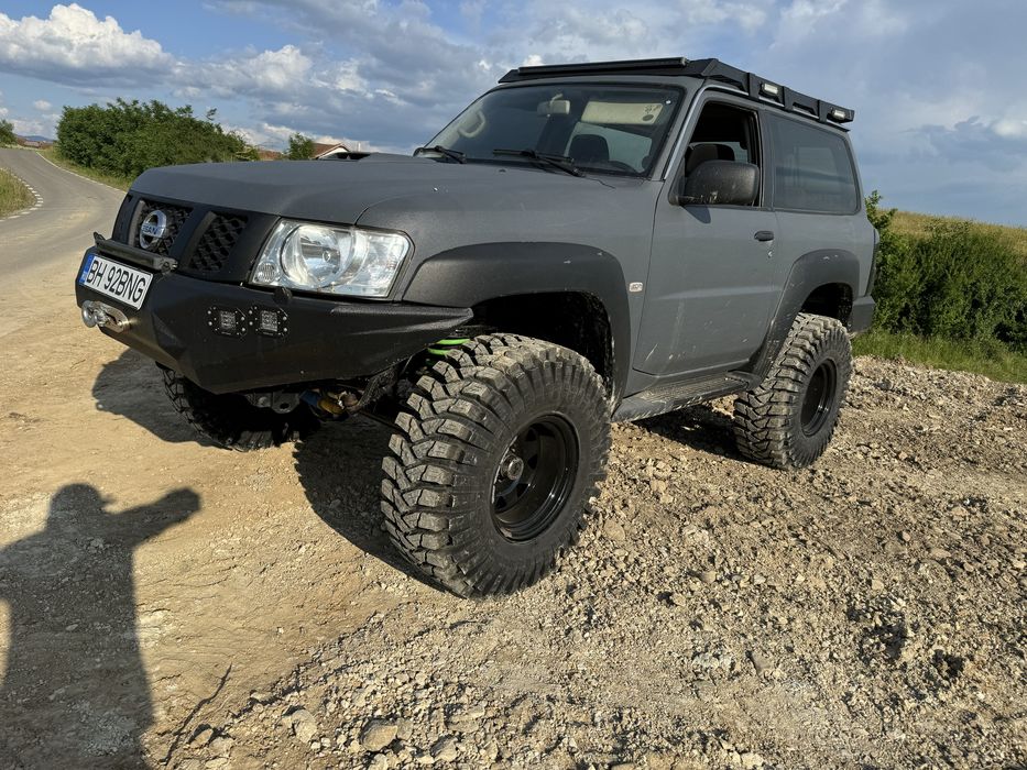 Vând Nissan Patrol y61 GU4 Beius • OLX.ro