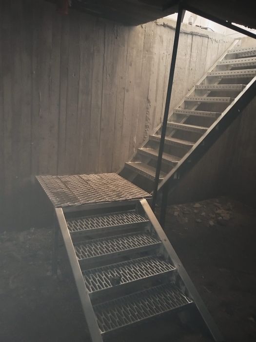 Scara zincata incendiu Constanta • OLX.ro