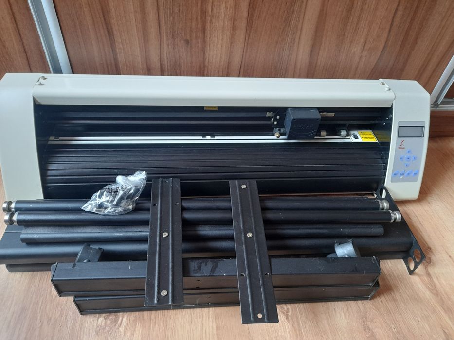 Cutter plotter Red Seal 72 + CD LOGO Brasov • OLX.ro
