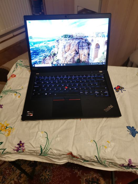 Lenovo thinkpad T14 Ryzen 5 pro touch-screen Timisoara • OLX.ro