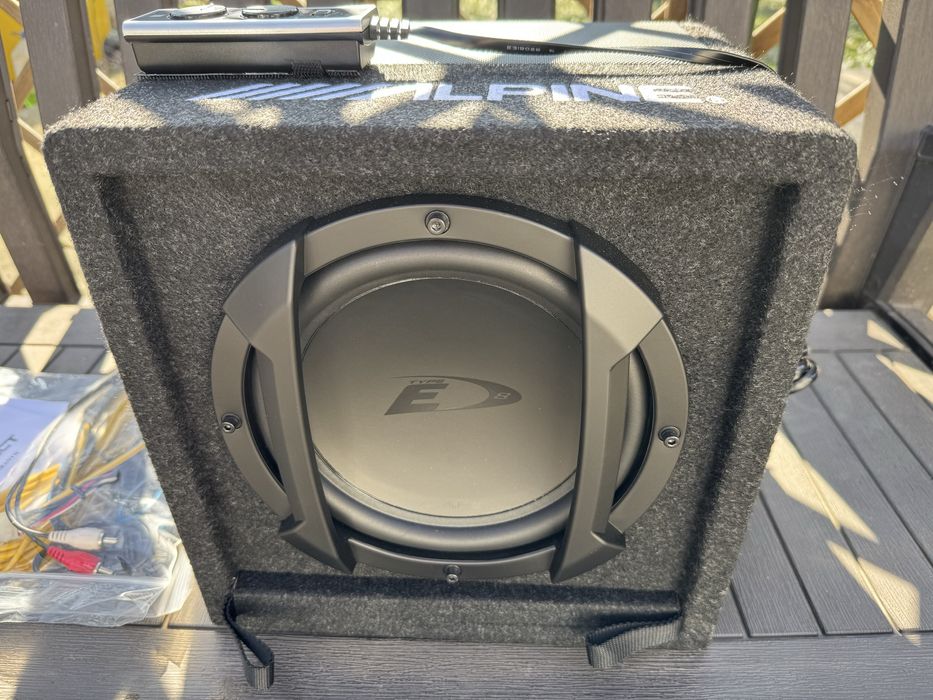 Subwoofer auto activ Alpine SWE-815 Bucuresti Sectorul 4 • OLX.ro