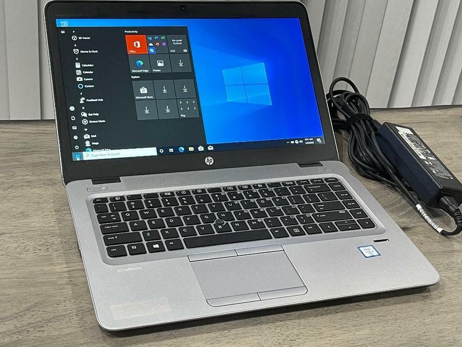 HP Elitebook i5 vpro, 8gb DDR4, SSD 256gb nvm, display FHD, taste led ...