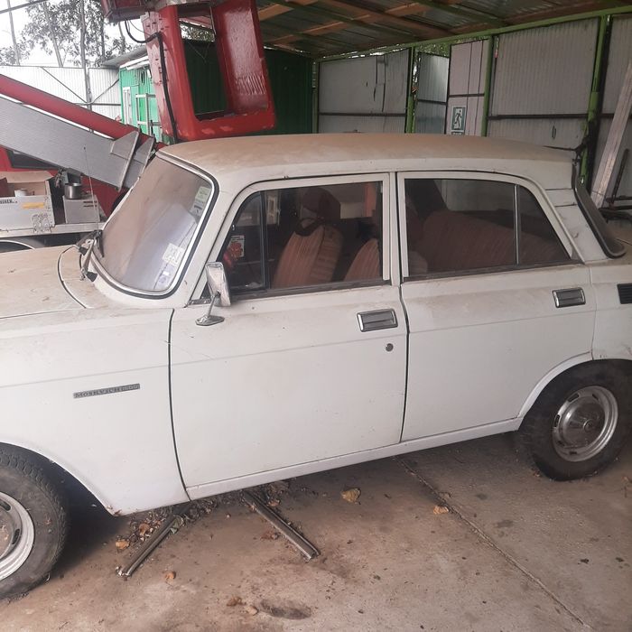 Vand Moskvich 1500 Valea Dragului • OLX.ro