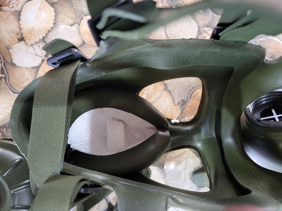 Masca de gaze militara , impecabila, nouă. Pitesti • OLX.ro