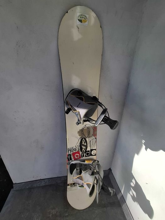 Placa snowboard 162 cm Cornu Luncii • OLX.ro